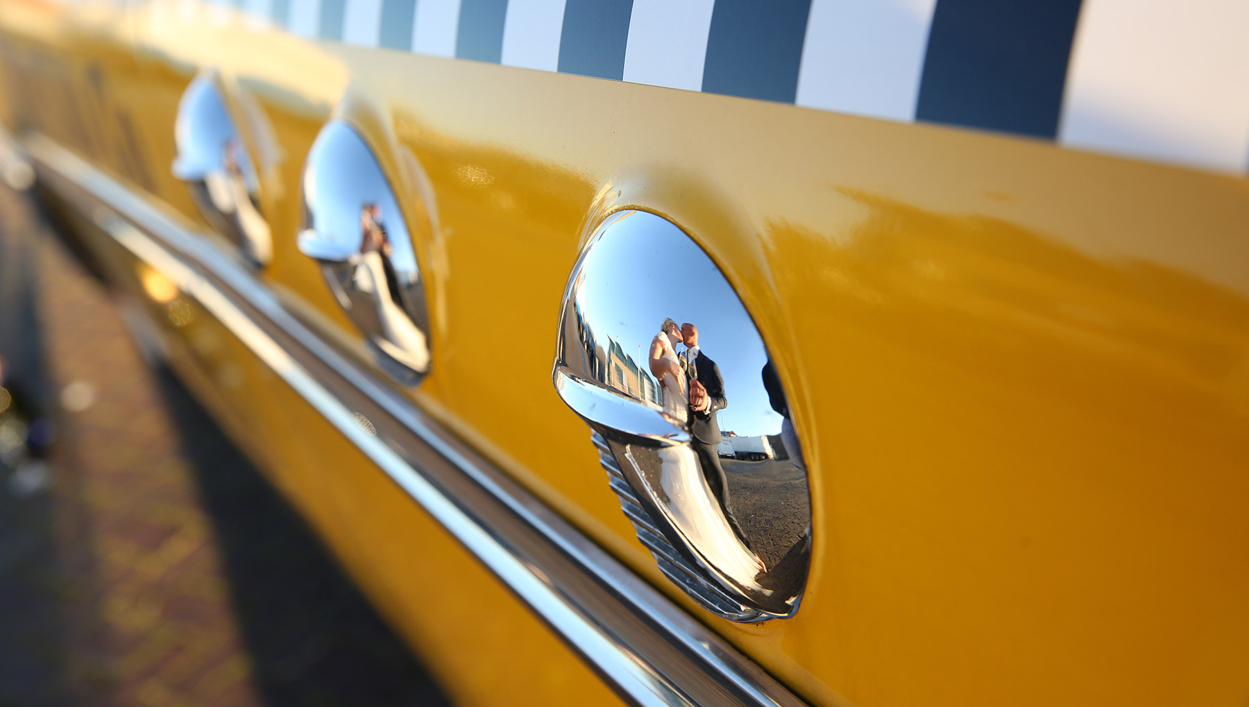 Yellow Cab | Van der Valk Taxiservice